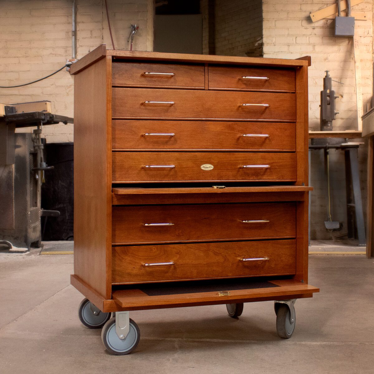 Gerstner R3007 Roller Cabinet – Luxury Hardwood Storage